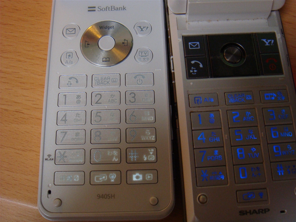 価格.com - 『左：940SH ／ 右：910SH』シャープ AQUOS SHOT SoftBank 940SH 未検査さん のクチコミ ...
