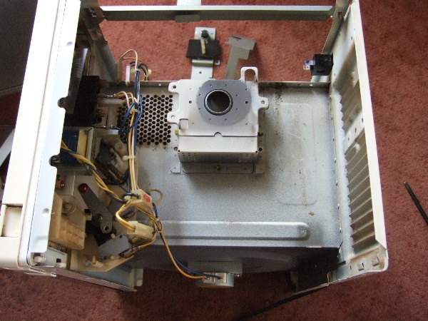 価格.com - 『分解画像④』シャープ RE-T1-W6 [60Hz専用(西日本)] 野菜王国さん のクチコミ掲示板投稿画像・写真「89年の日立レンジが昨日壊れたので急遽購入！」[629681]