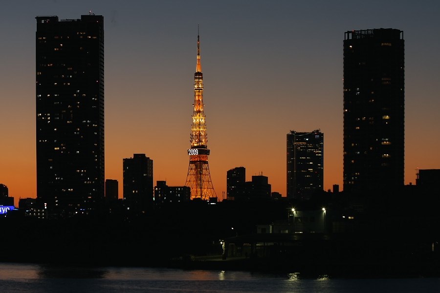 初心者ですが、夜景を撮って見ました』 ニコン D40 ボディ の 初心者ですが、夜景を撮って見ました』 ニコン D40 ボディ の